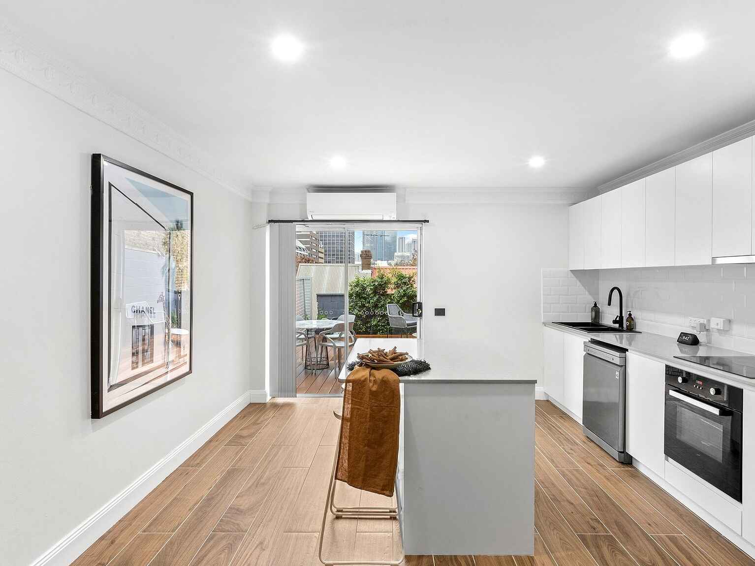 Terrace For Sale - 185 Brougham Street Woolloomooloo
