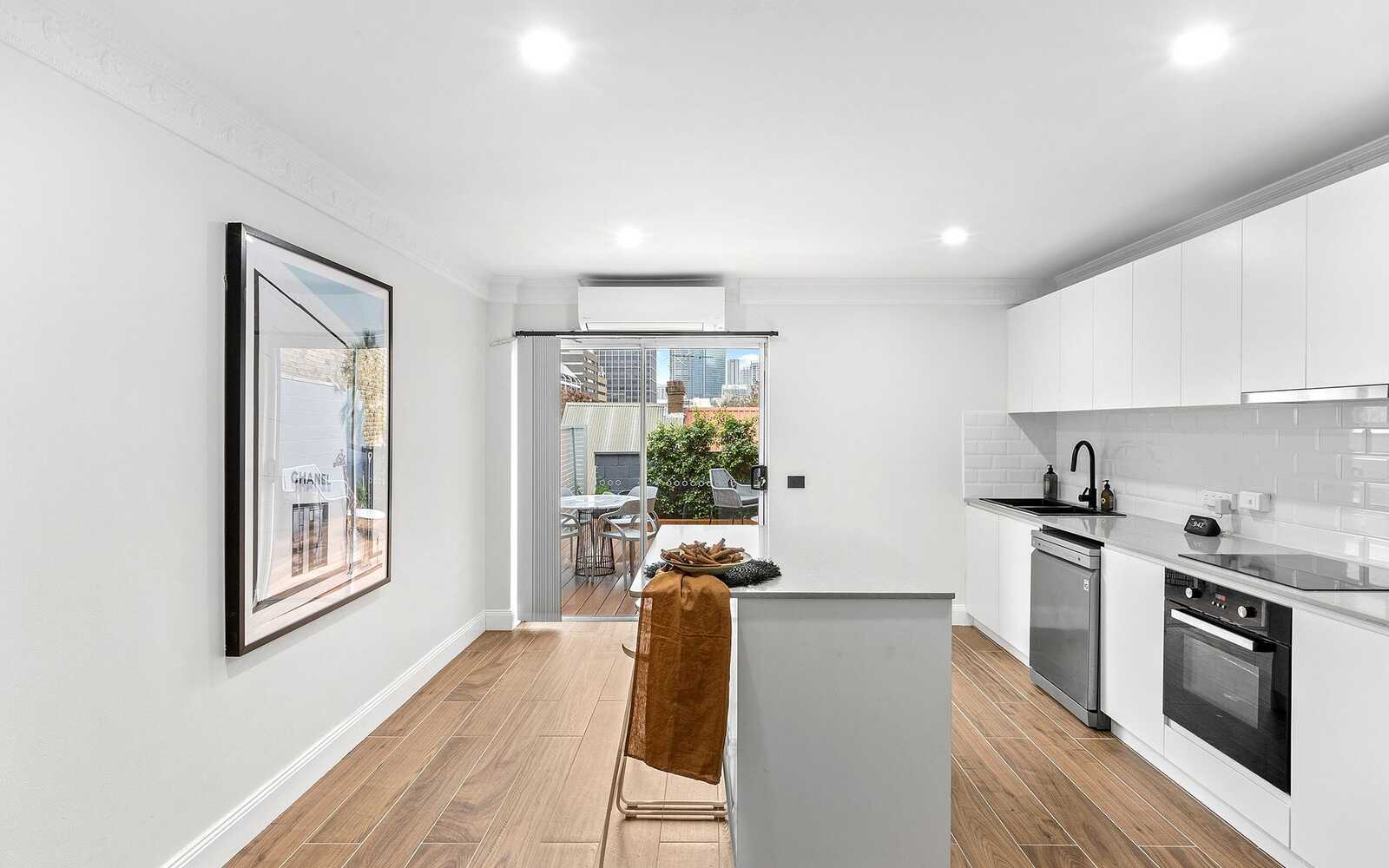 Terrace For Sale - 185 Brougham Street Woolloomooloo
