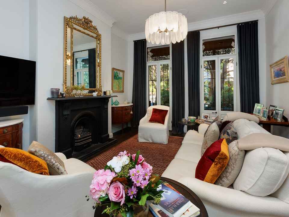 Terrace For Sale - 18 Rockwall Crescent Potts Point